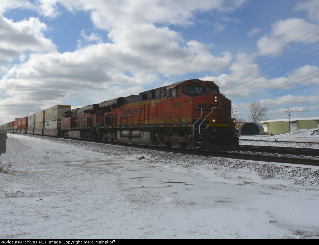 BNSF 7403
